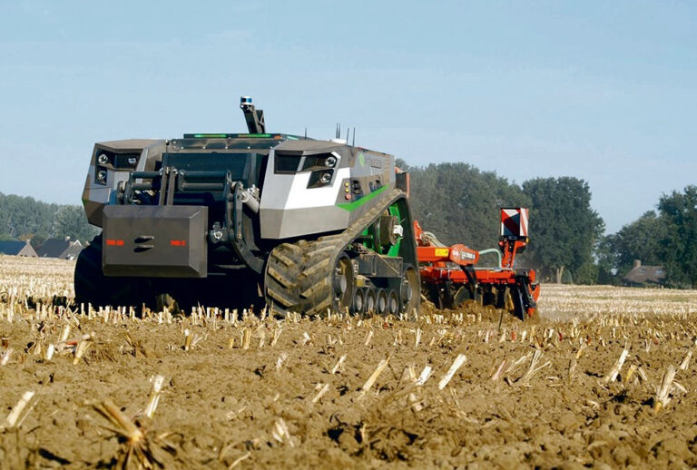 Autonomous tractor captures imagination - AgCanada