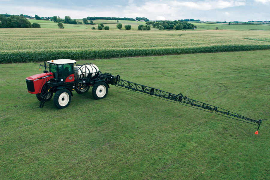 Versatile debuts new SP sprayers - Grainews