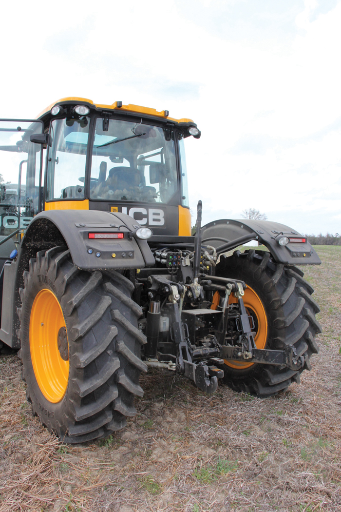 Taking a close look at the 4000 Series JCB Fastrac - Grainews
